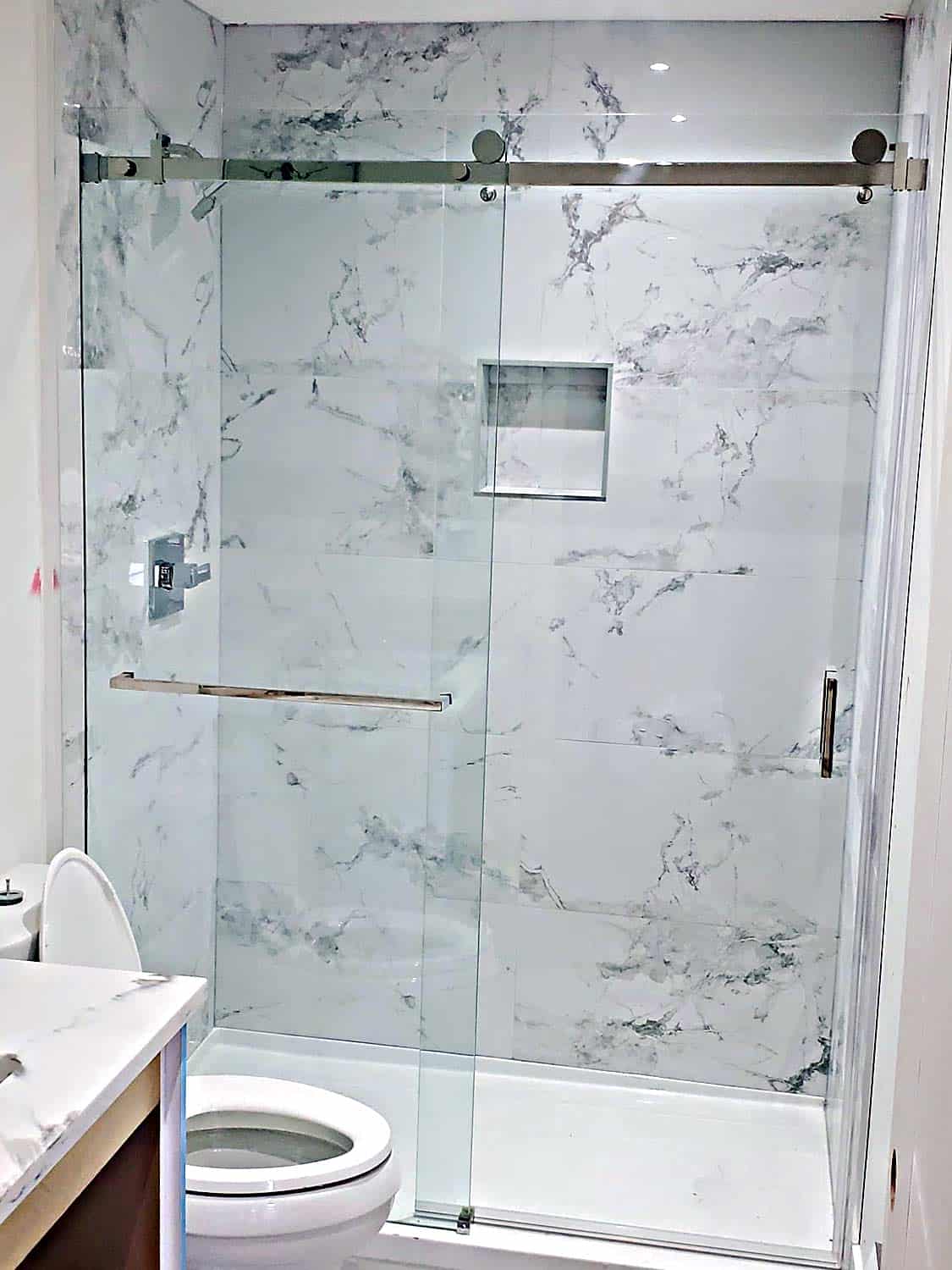 Stand Sliding Door Shower Glass in Maple Ridge - VanGlaze.ca