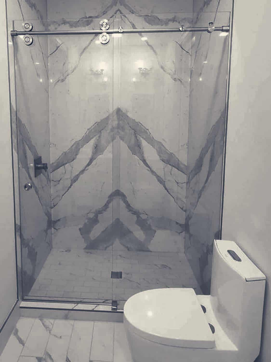 Stand Sliding Door Shower Glass In North Vancouver - Vanglaze Glass Shower Door And Mirror Services